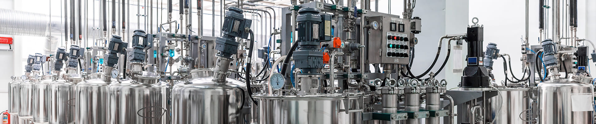 Customized equipment manufacturere for Dye & Pigments Industry